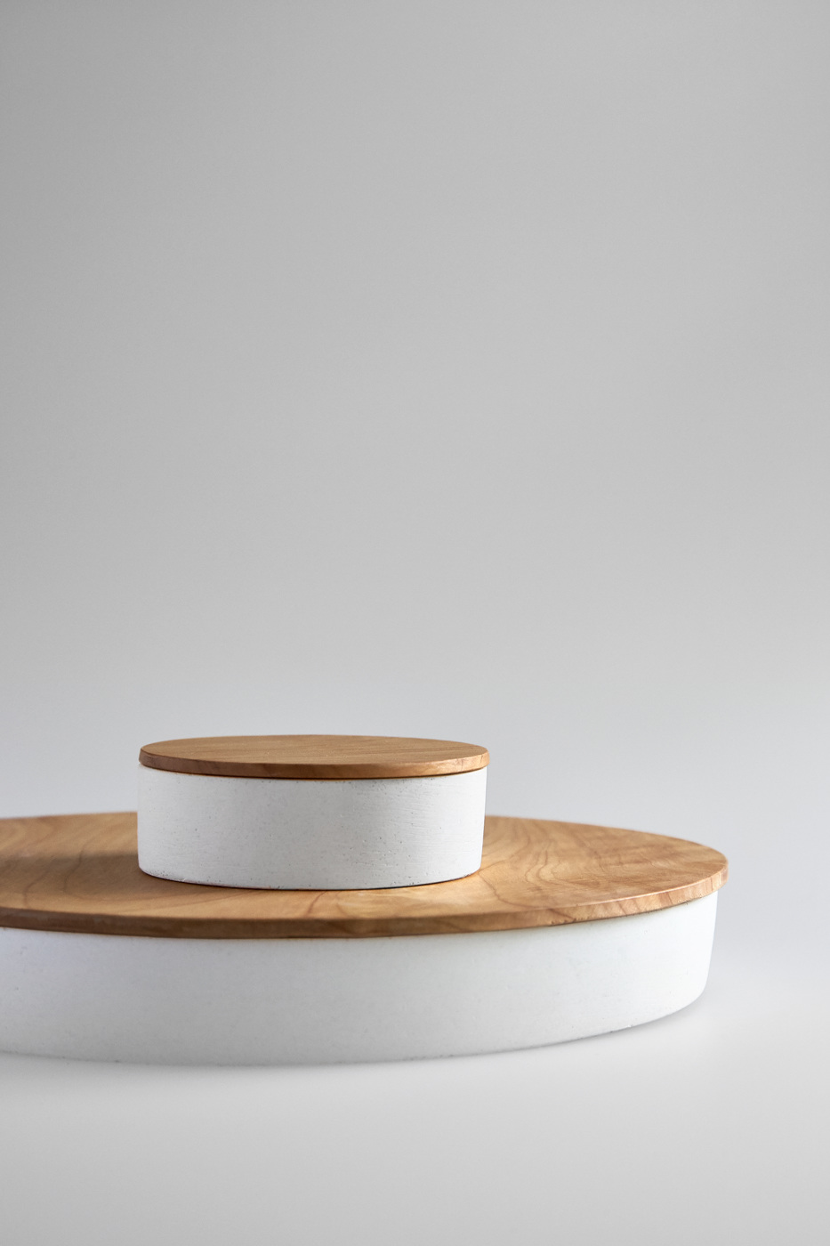 White Small Round Concrete Container - studiokyss